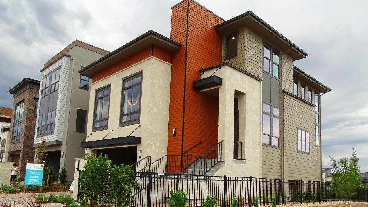 Real Estate Minute: Berkeley Homes RidgeGate - YouTube