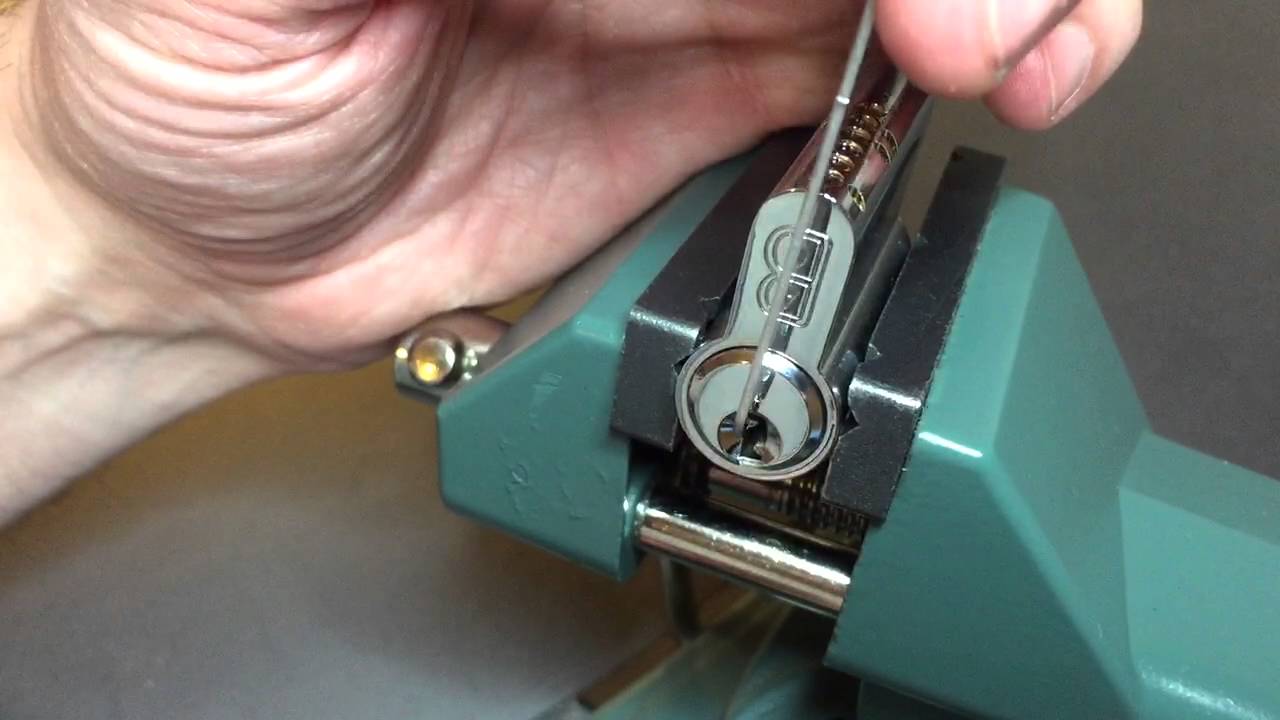 [142] Fullex (5 Trap Pins!) Anti Bump Cylinder Picked and Gutted - YouTube