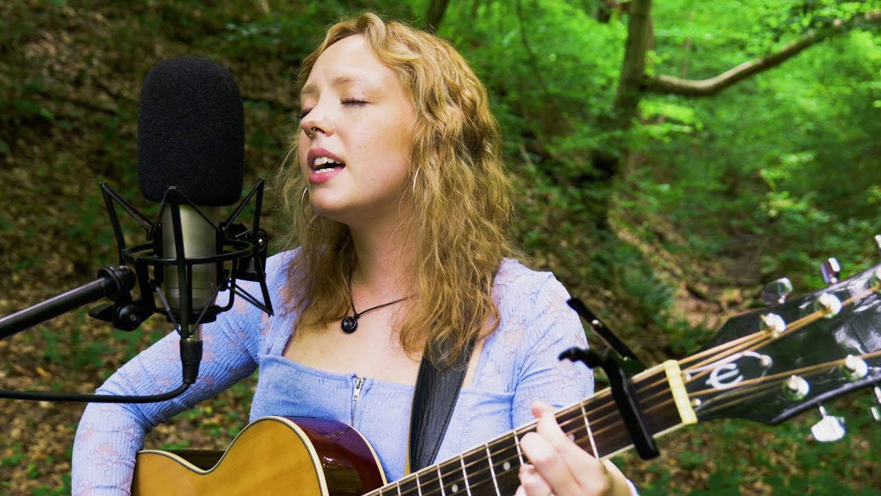 Ginger Wixx - "Lonesome Blues" - YouTube