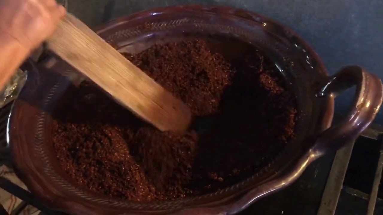 Como hacer una pasta de mole - YouTube