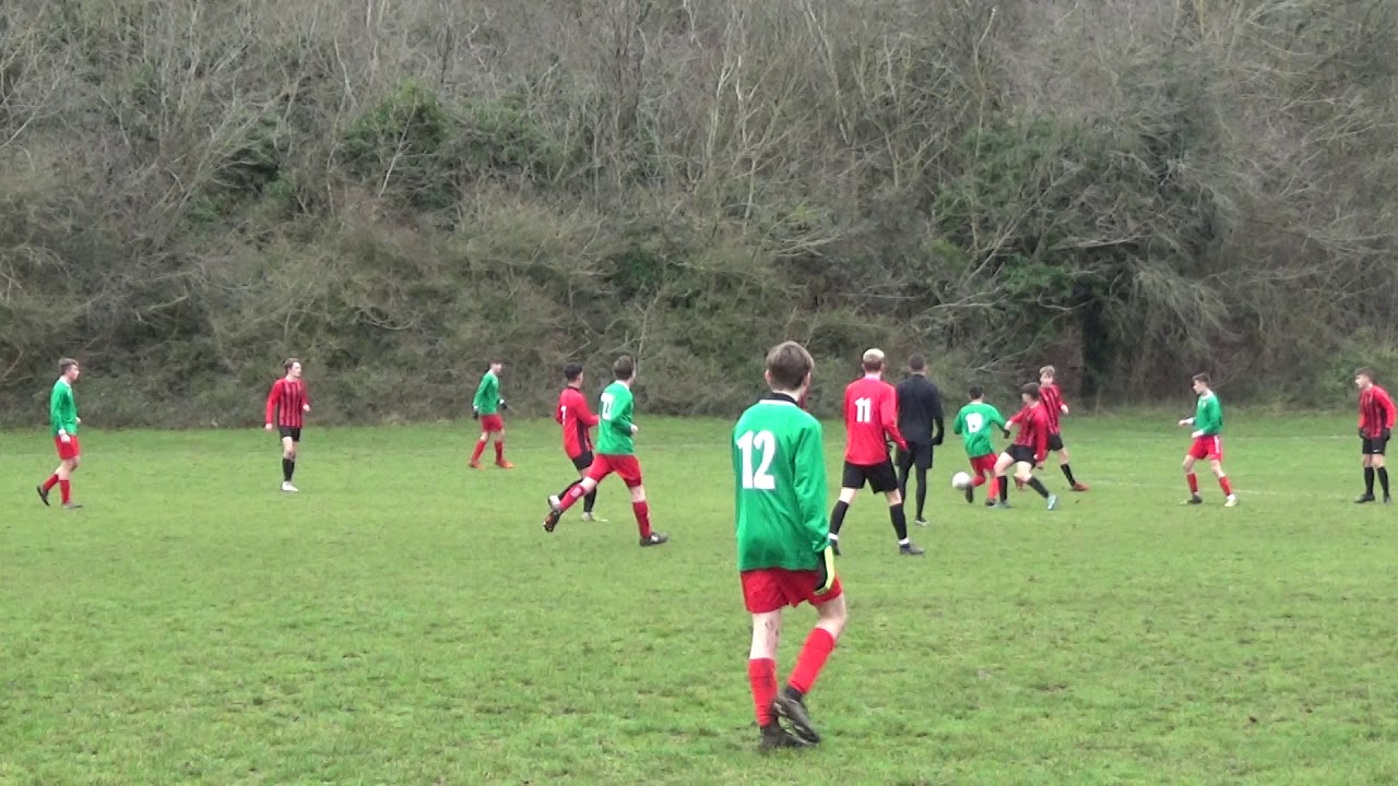 AFC Henley Hurricanes U18 vs Windsor - YouTube