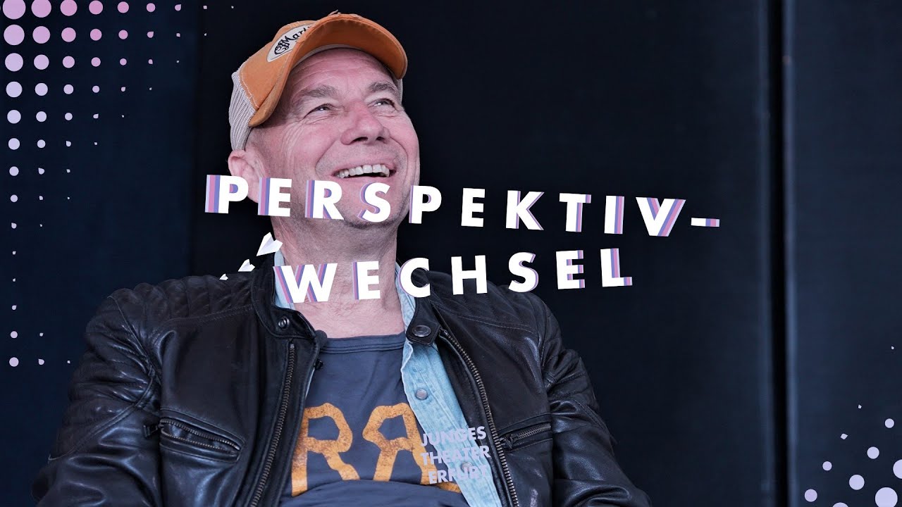 Perspektivwechsel | Inspizient Hans Walker | Theater Erfurt - YouTube