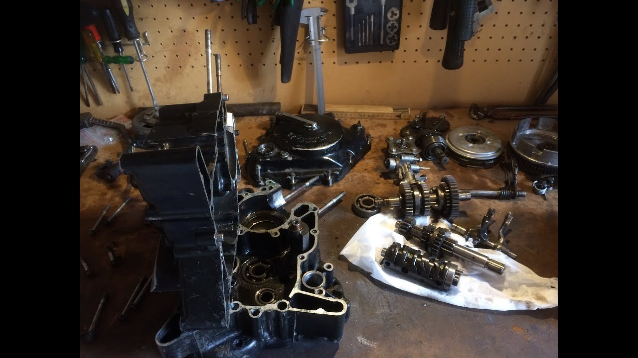 Honda Mt5 MotorRenovering Del 1 - YouTube