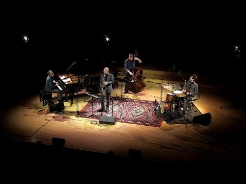 Jon Lloyd Quartet - short promo film Al'Afiyah/ Build a Fire - YouTube