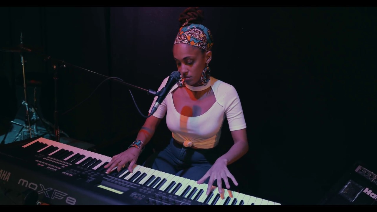 DI MWEN ACOUSTIC- Phyllisia Ross - YouTube