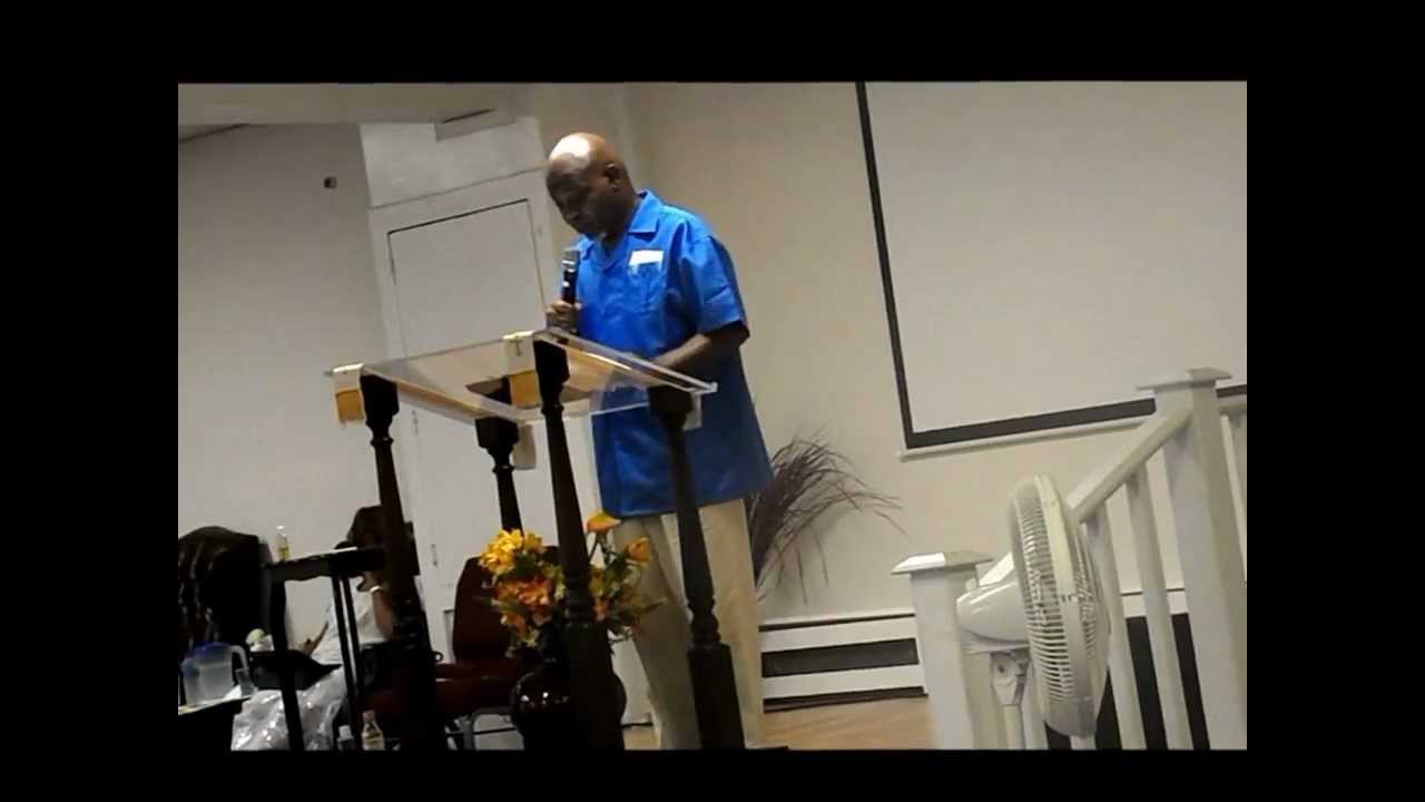 Warren Gill (Save The Children) - YouTube