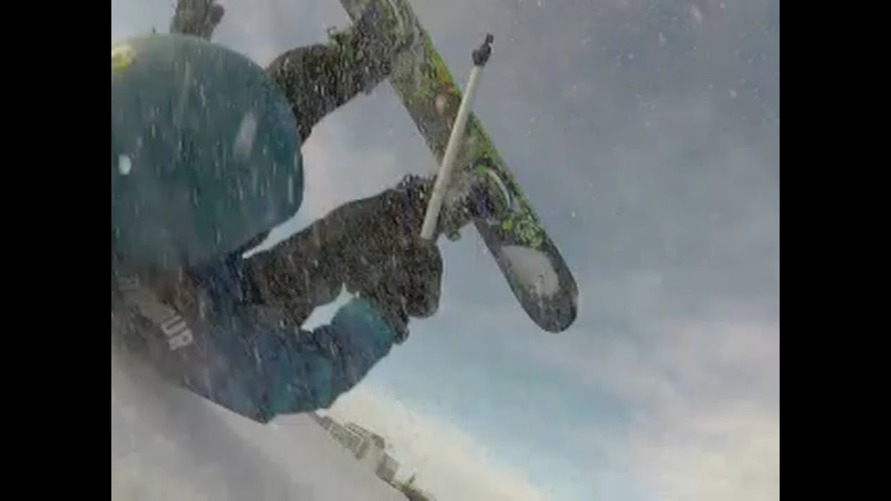 Snowboard crash, gopro falls off. - YouTube