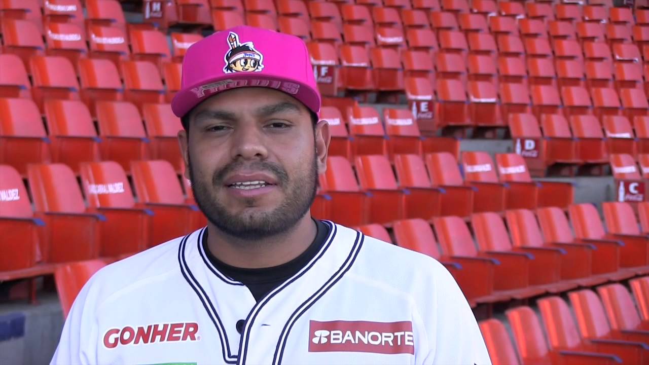 Ponemos Out al Cáncer de Mama Chapis Valencia - YouTube