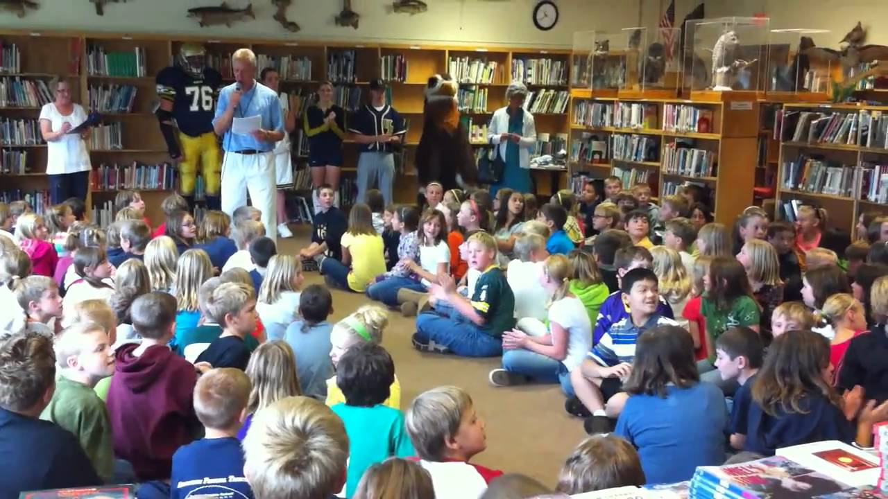 Hawks Reading - YouTube