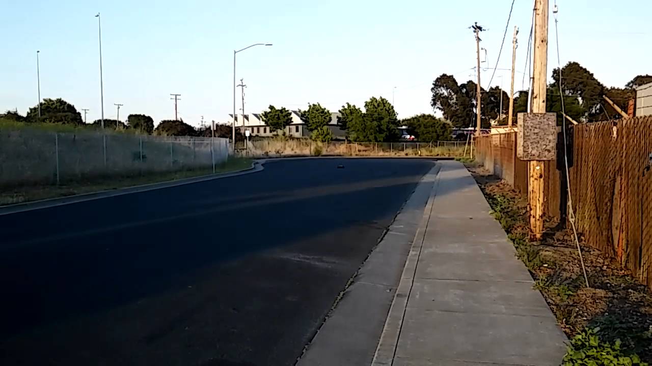 Traxxas Rustler VXL 3s lipo 3/4 throttle - YouTube