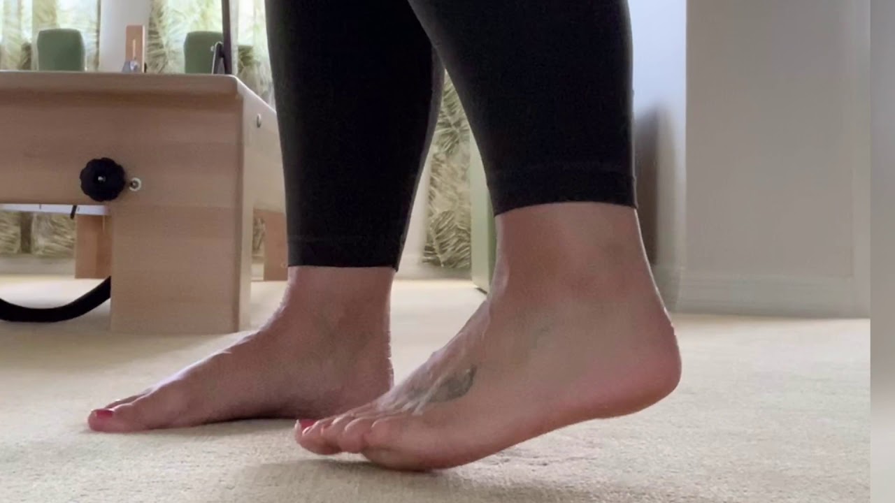 Foot mobility- self massage and mobilization - YouTube