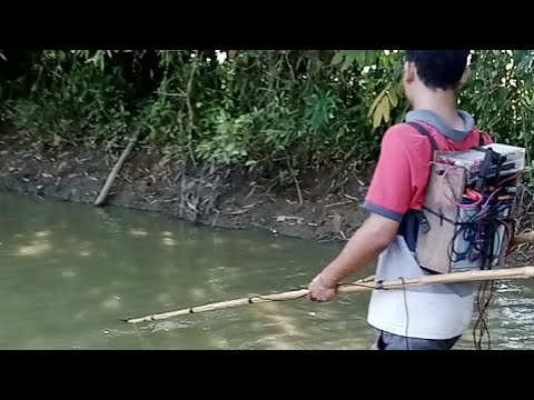 Mencari ikan Nila & Gabus Di Bekas galian #pdc #setrum - YouTube