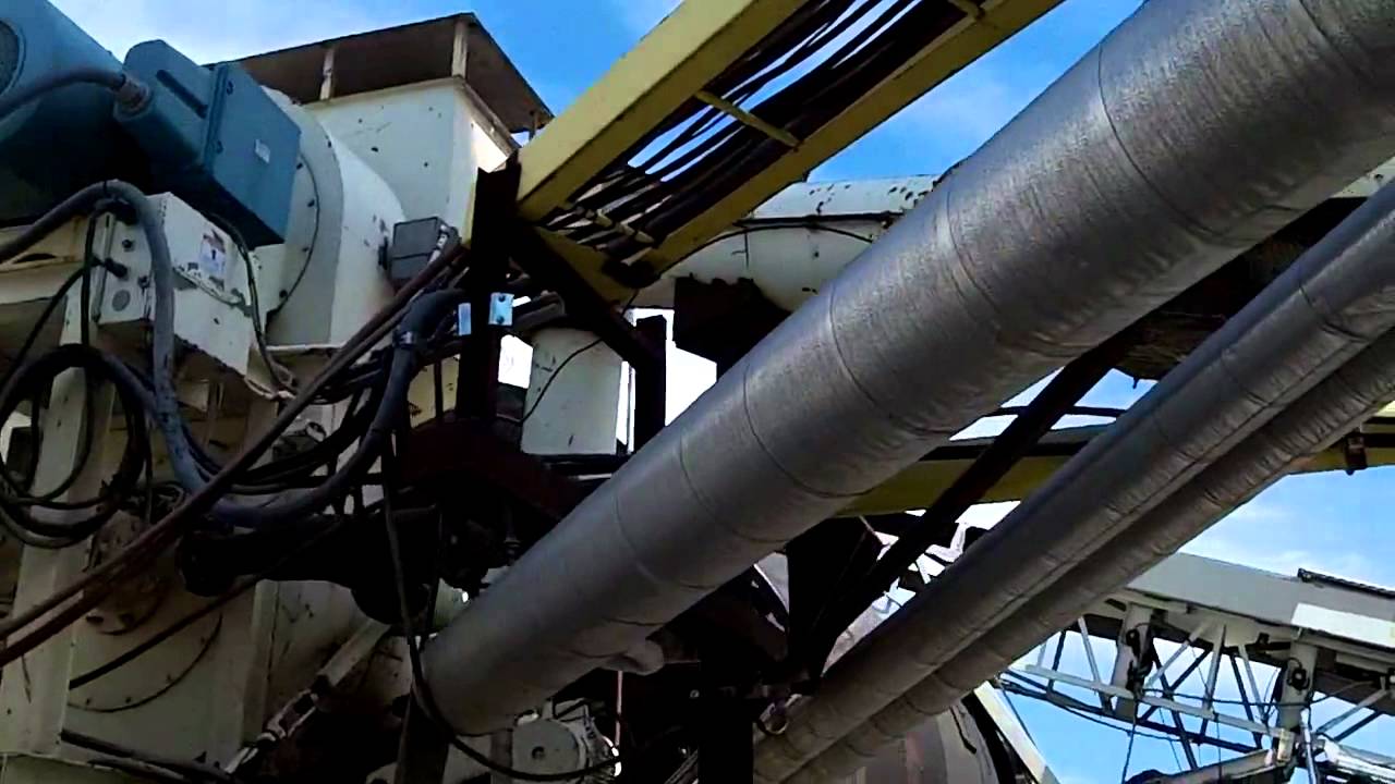 Little Shot Fiber Feeder -Asphalt Pavement - YouTube