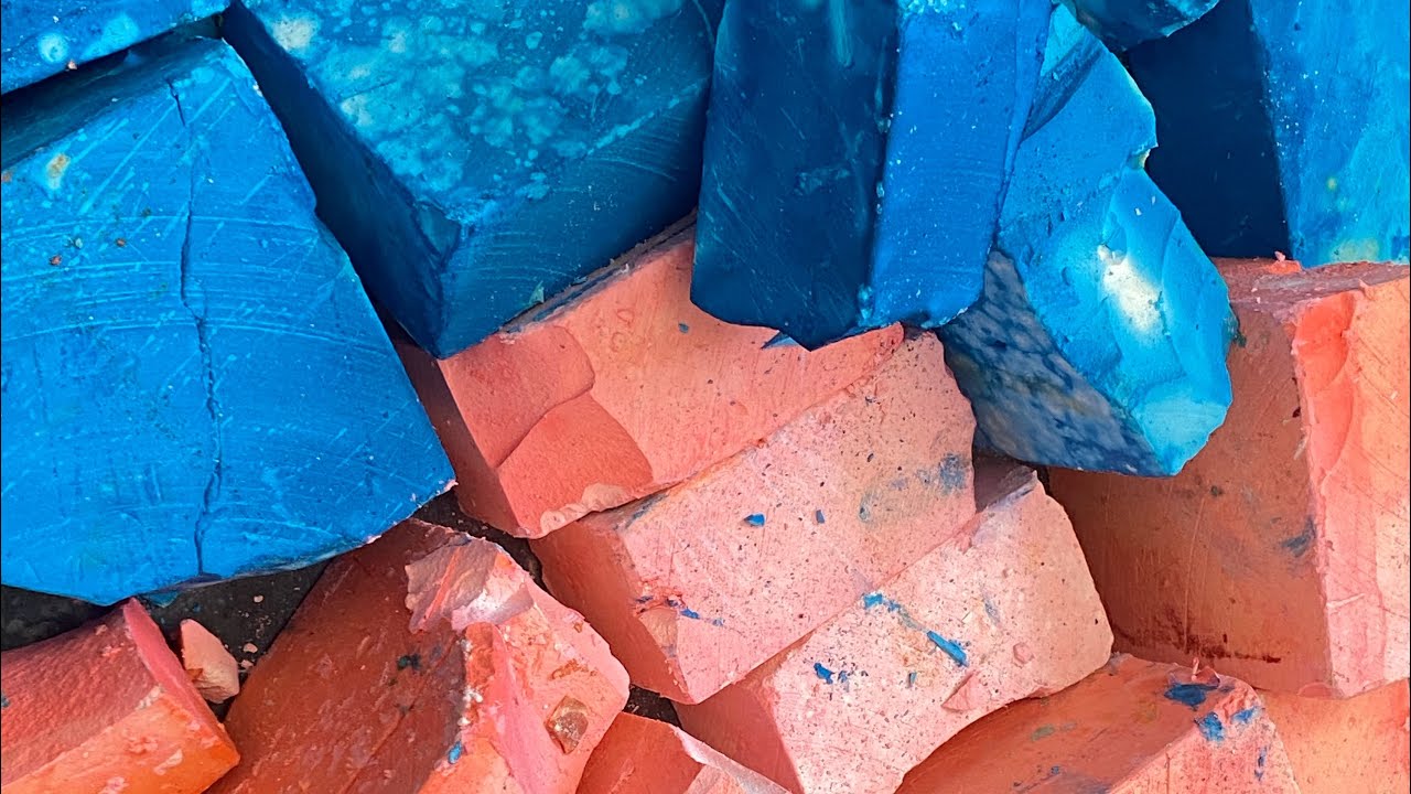 Satisfying Crunchy Blue & Pink Gym Chalk ASMR - YouTube