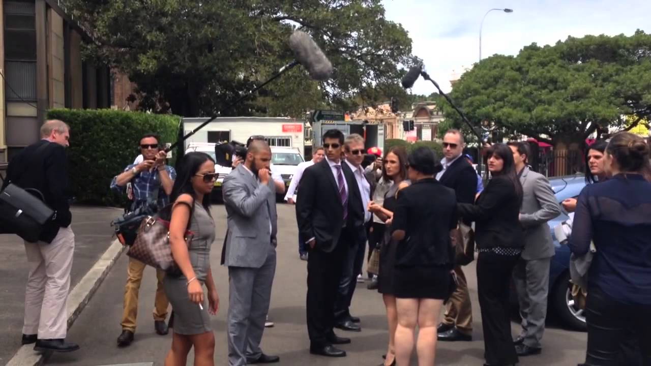 Rachelle Louise outside court during Simon Gittany's senten - YouTube