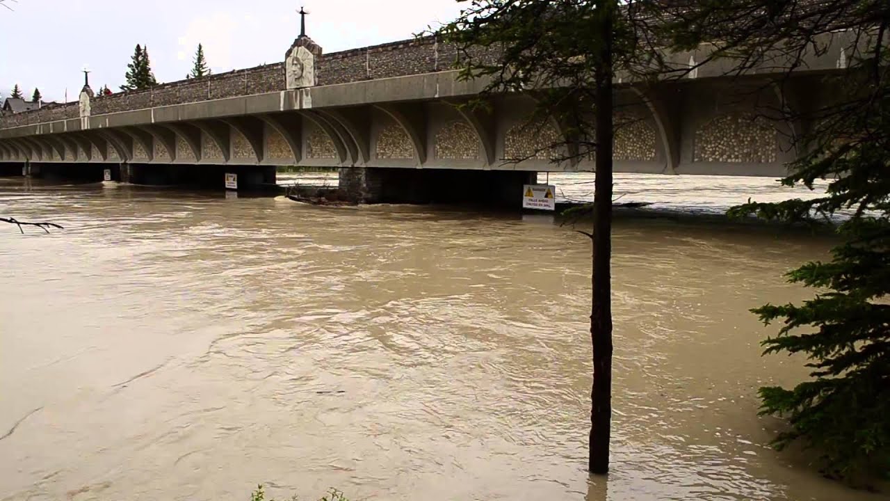 Flood Banff National Park, Banff Bridge 2013 - YouTube