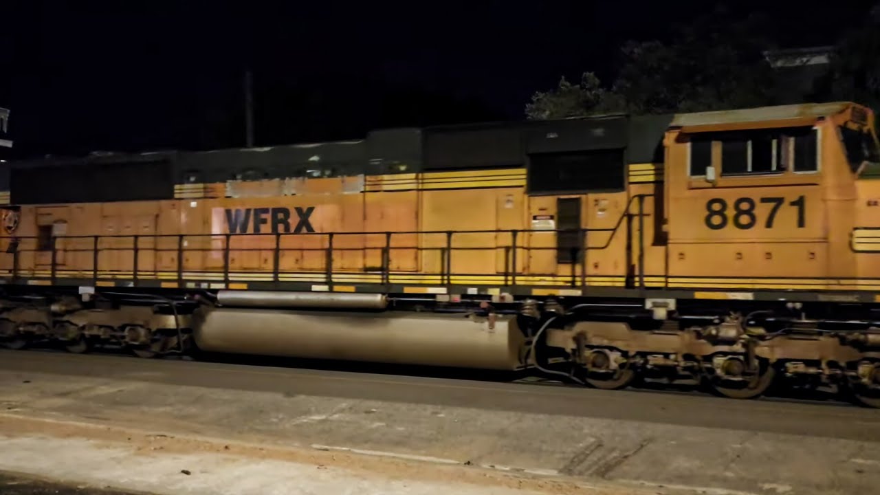 Norfolk Southern Manifest Train W/Wells Fargo Power Downtown Augusta Ga ...