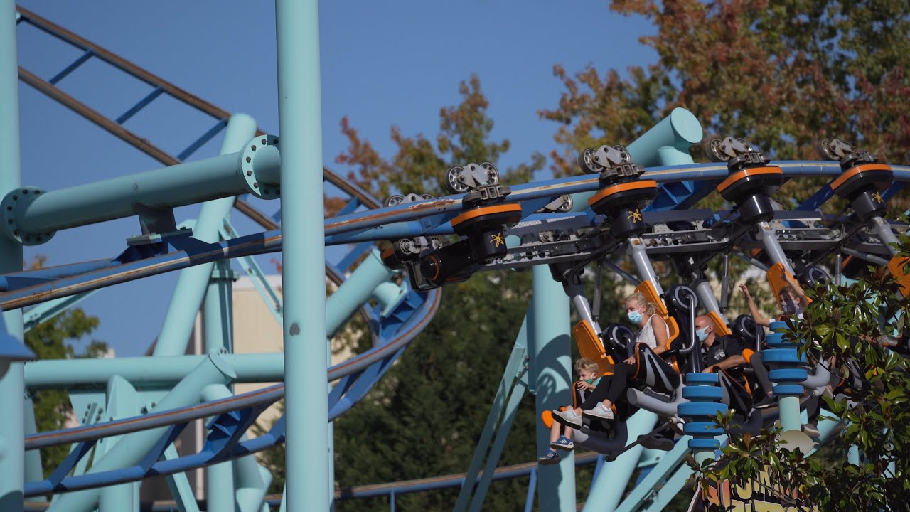 Jimmy Neutron's Atomic Flyer - Movie Park Germany - Vekoma - Suspended ...