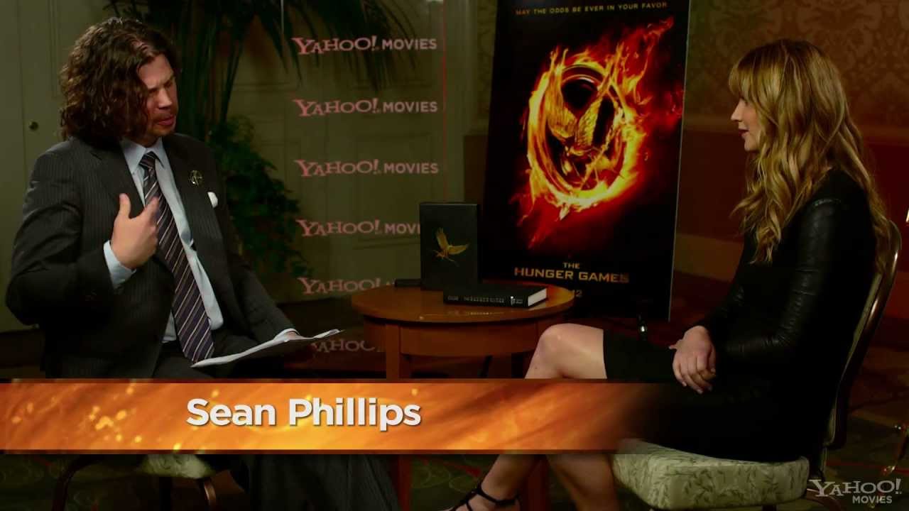 The Hunger Games Interview and Set Experiences - YouTube