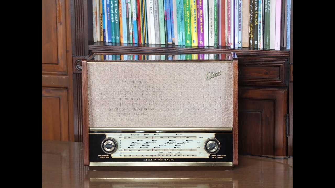 Ekco A320 (1957) - YouTube