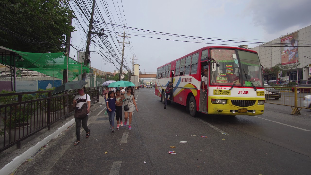 Philippines, Quezon City, walking from Robinsons Novaliches to Fairview ...