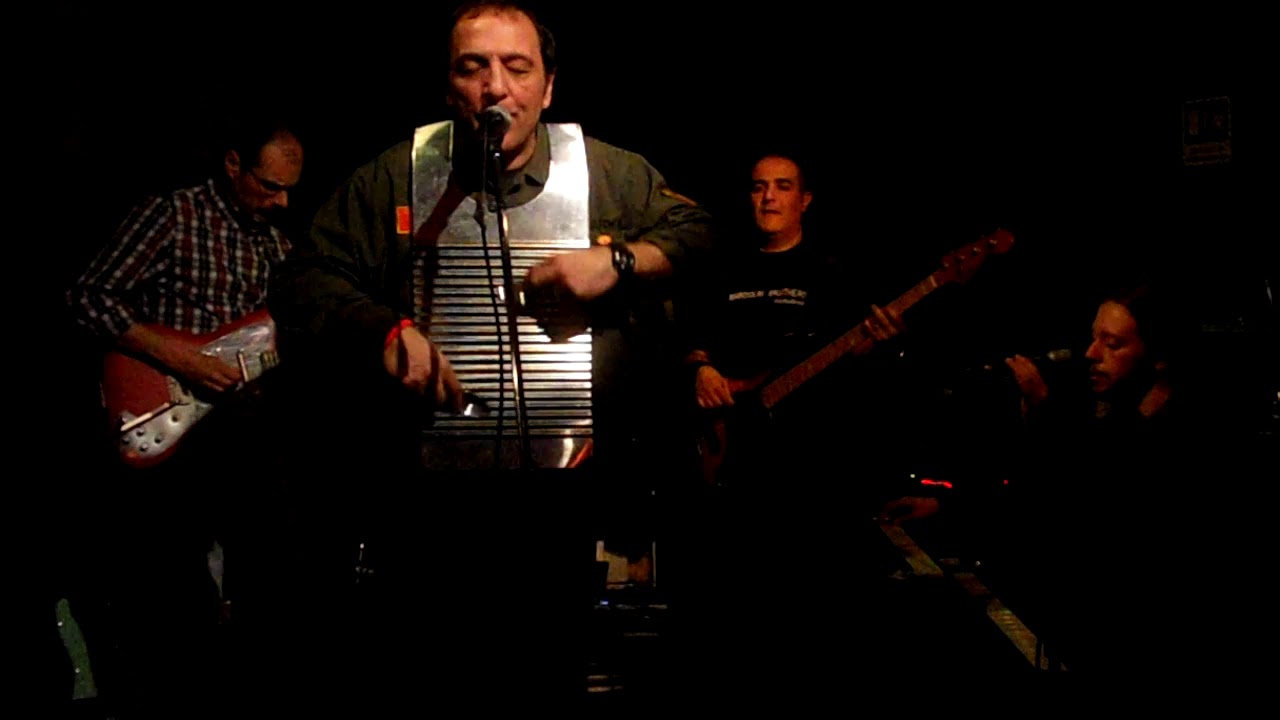 Mandolin Brothers LIVE @ Raindogs - YouTube