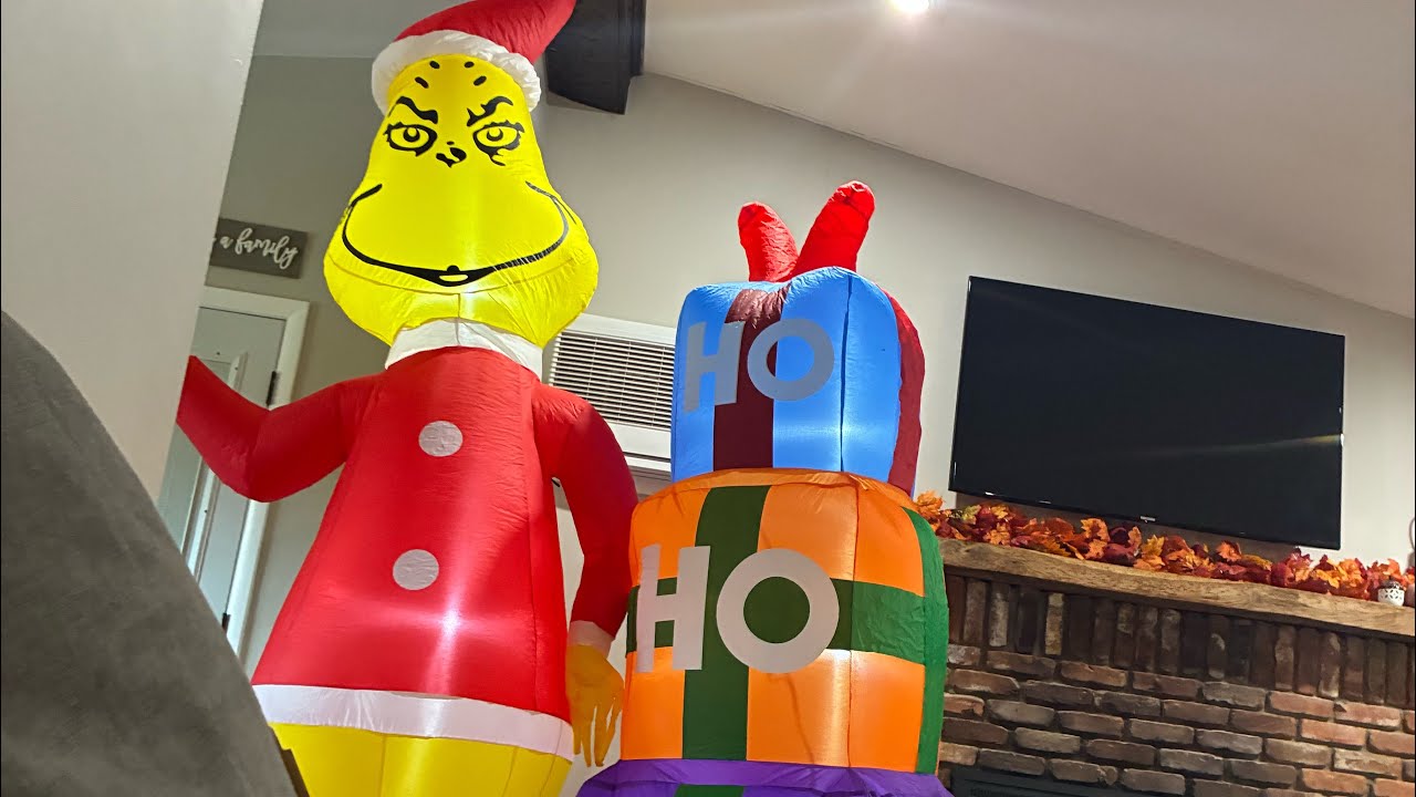 Review on 10ft Grinch inflatable! - YouTube
