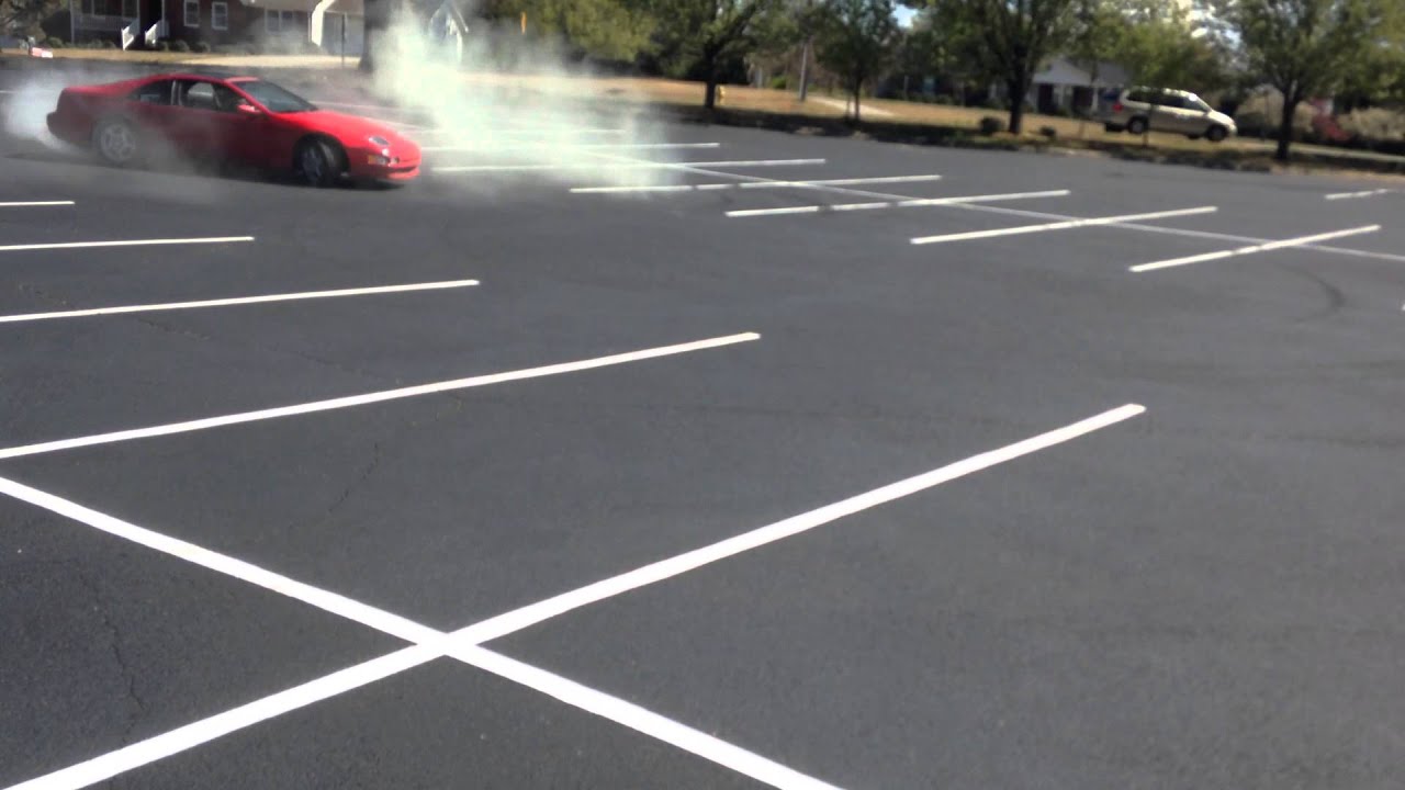 Sick Nissan 300zx burnout / donut - YouTube
