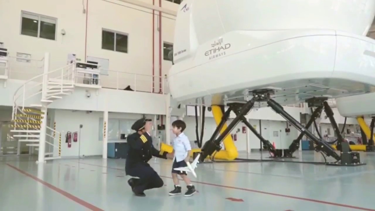 Kids 6 Year So Co-Pilot Etihad Airways |Airbus A380 - YouTube
