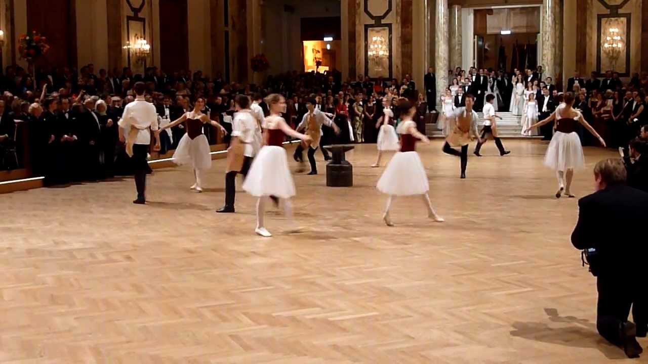 Hofburg Ball der Wiener Wirtschaft 2012, Balletteinlage - YouTube