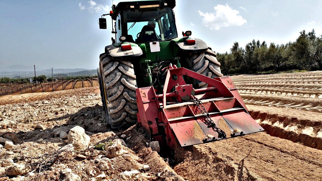 John deere 8230 Σπαστηρας Πέτρας Πιπερης - YouTube