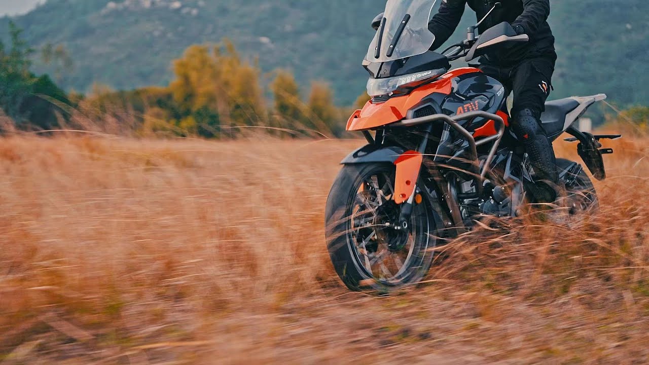 ZONTES ZT350-T ZT350-V chasing the wind and freedom 2022 - YouTube