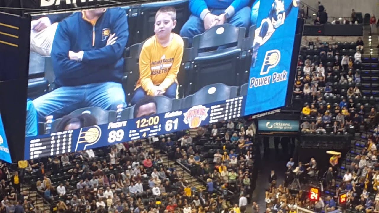 Pacers Mascot Boomer - YouTube