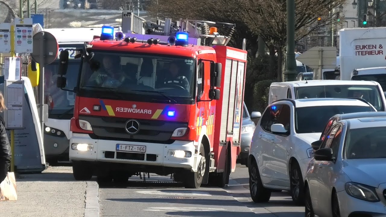 [Heavy Traffic] Emergency Services Responding in Brussels - YouTube