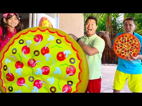 Emma Pretend Play w/ Giant Pizza Fast Food Drive Thru Food Toys