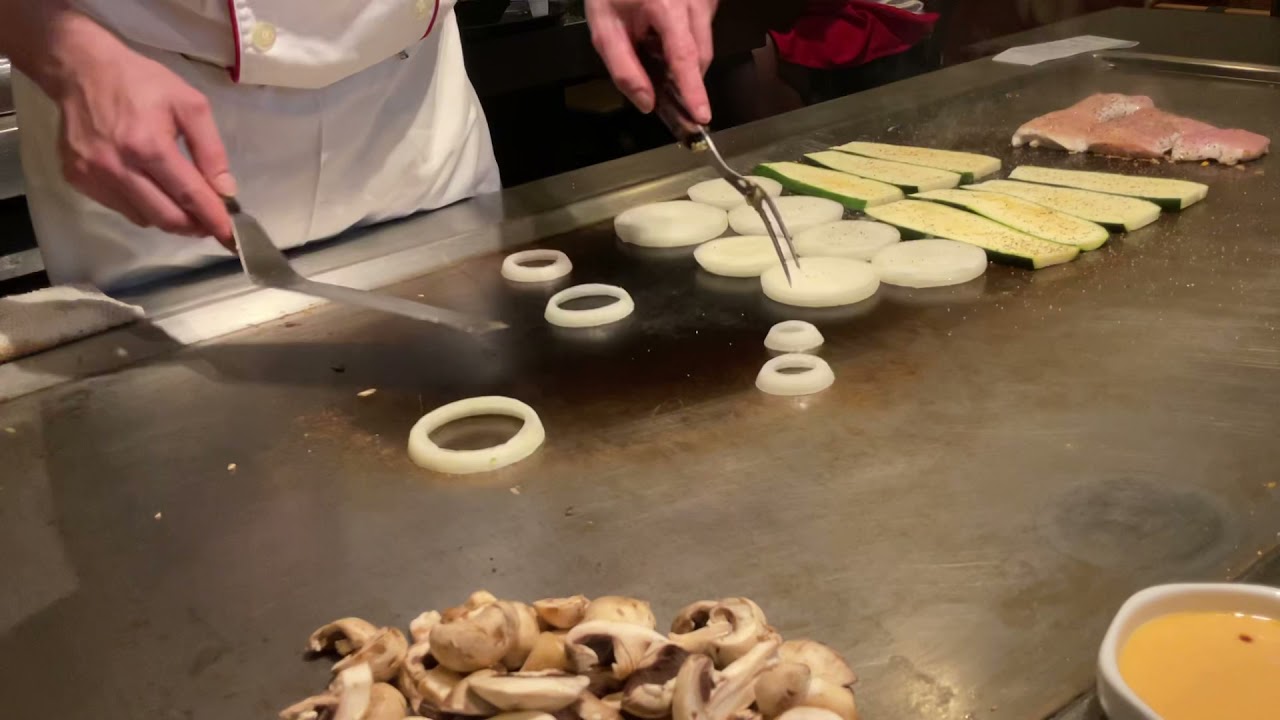 Hibachi onion volcano - YouTube