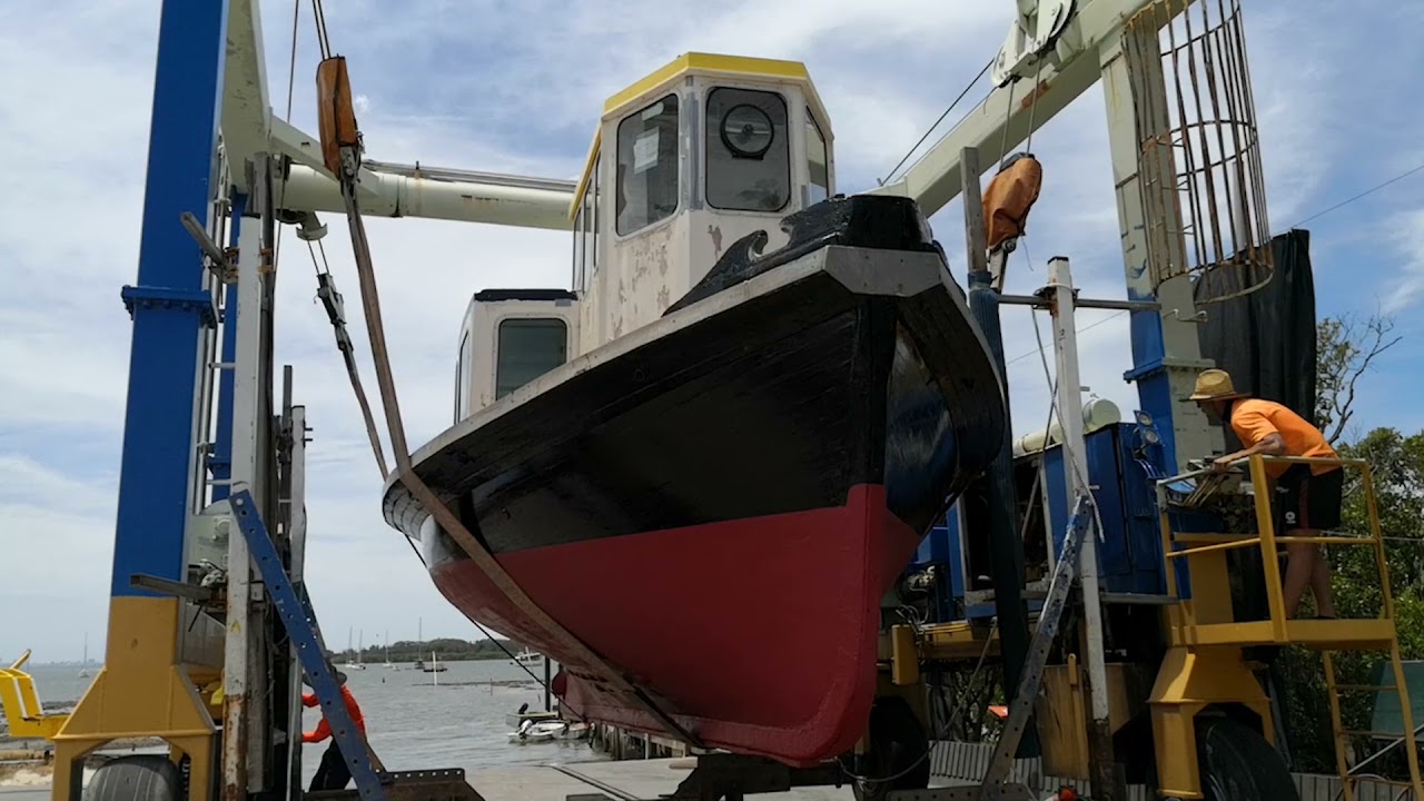 Restoring a wooden boat : Slipping & Towing Jannali to Sydney - YouTube