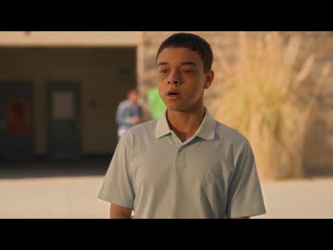 Jamal Makes Fun Of Ruby| On My Block 4x2 - YouTube