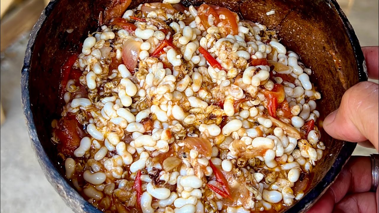 Kinamatisang Ants eggs we call it Abuos in ilocano Abuos yummylicious ...