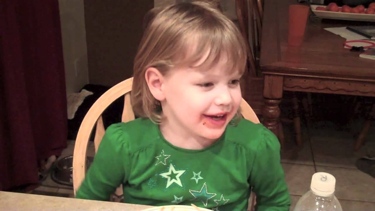 Spongebob Spaghetti Review with Reaganator - YouTube