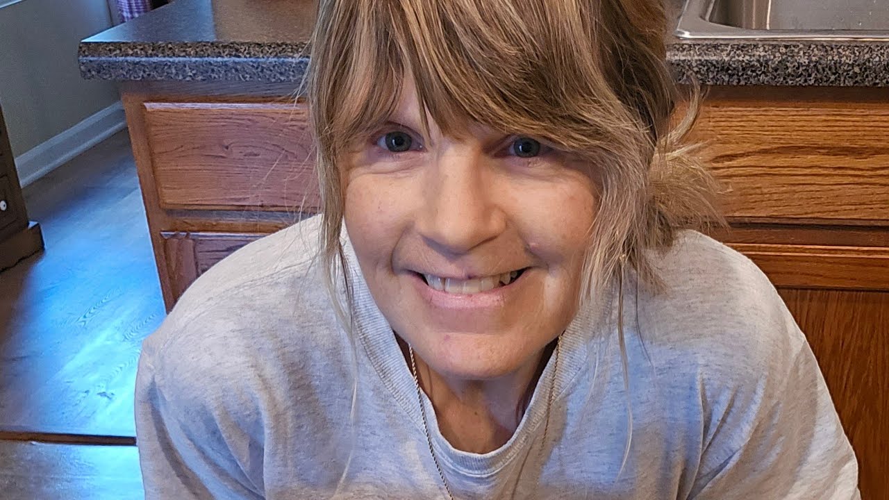 TACO SALAD FAIL BUT STILL DELICIOUS 😋 - YouTube