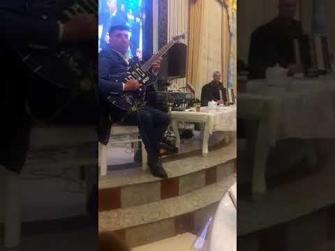 Nigar oxuyan ramil gitara(1)