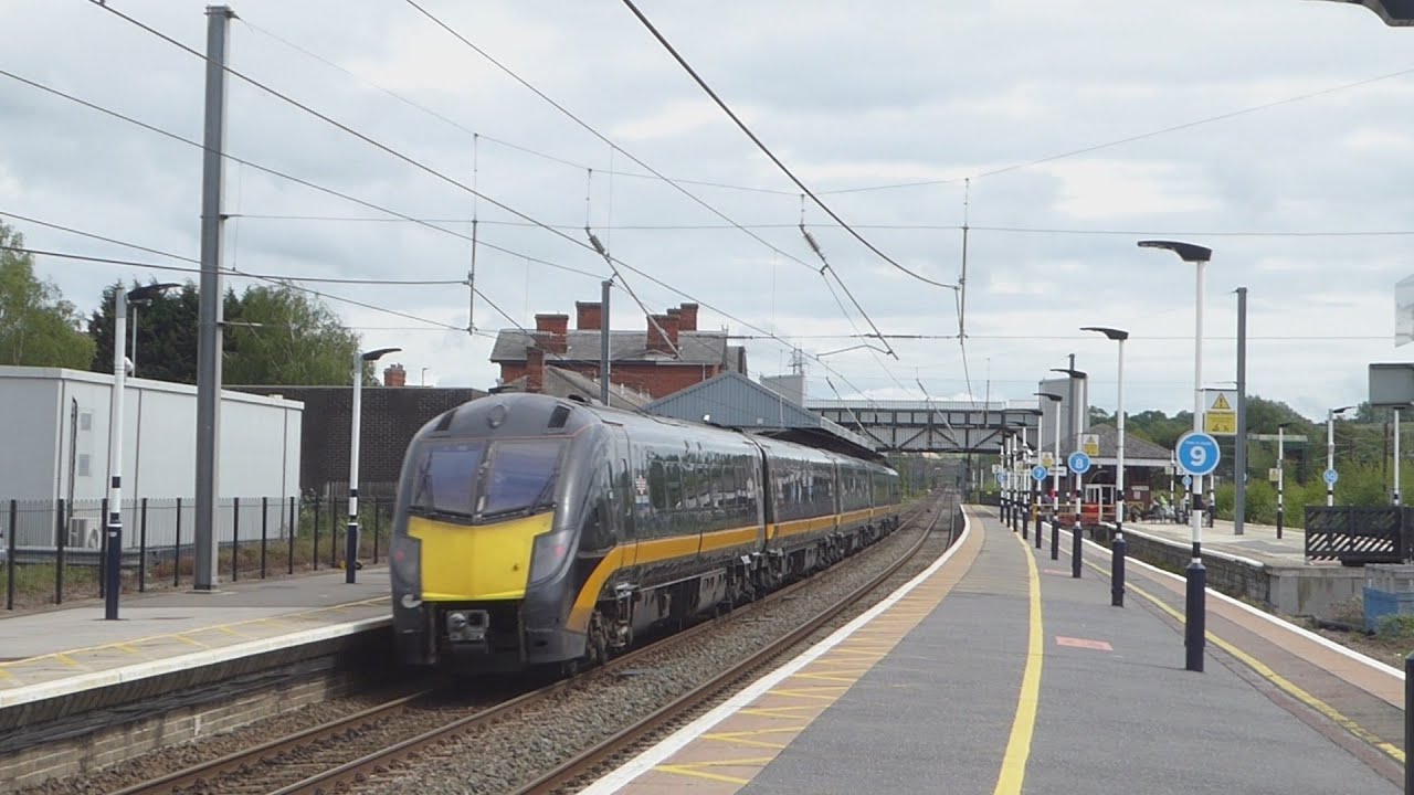 Grand Central Class 180 passes Grantham (25/5/22) - YouTube