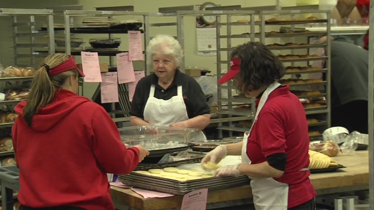 Food Rush at Grocery Stores - YouTube