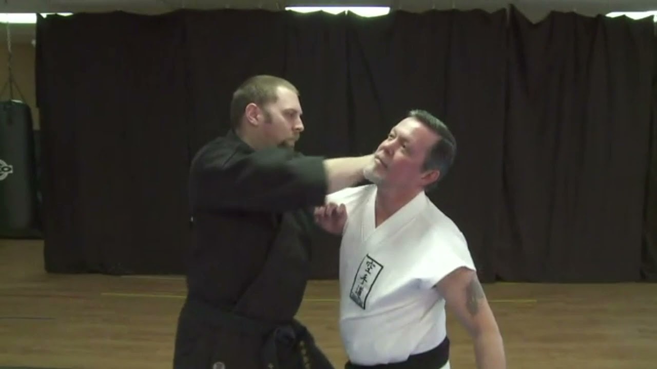 Basic Overhand Right Defense - YouTube