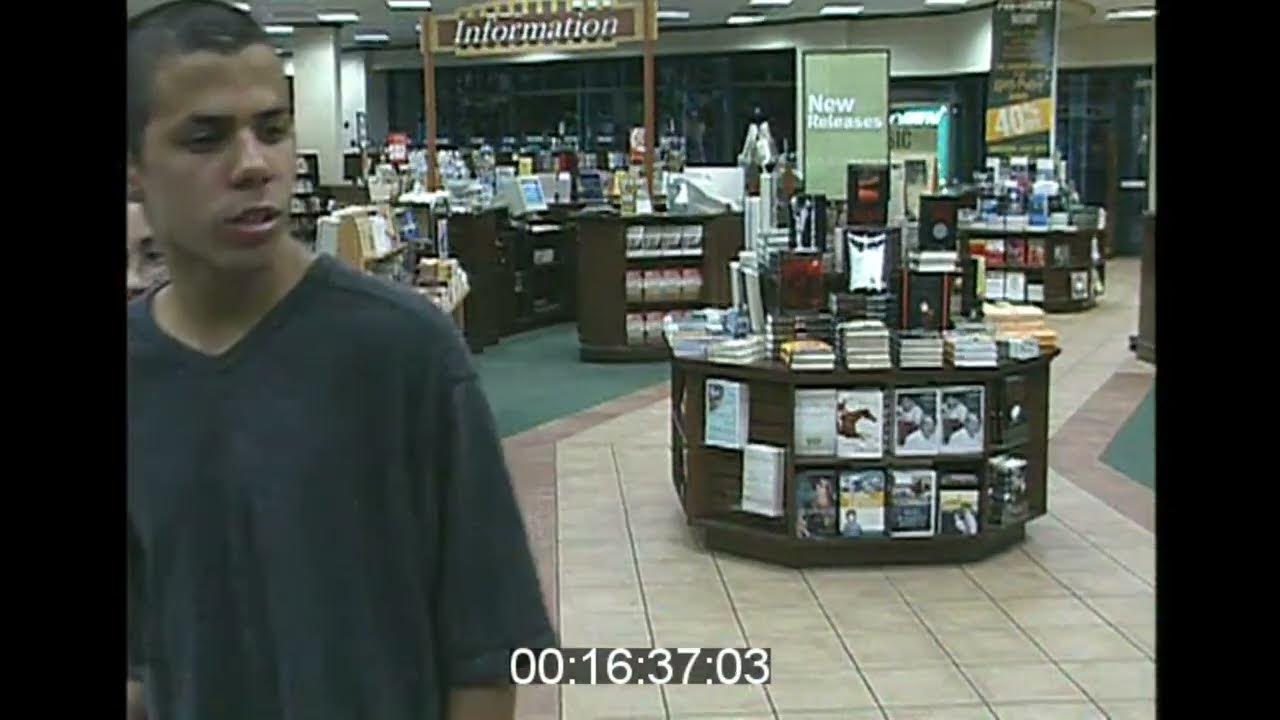 Buying books at a Barnes & Noble in 2000: Part II - YouTube