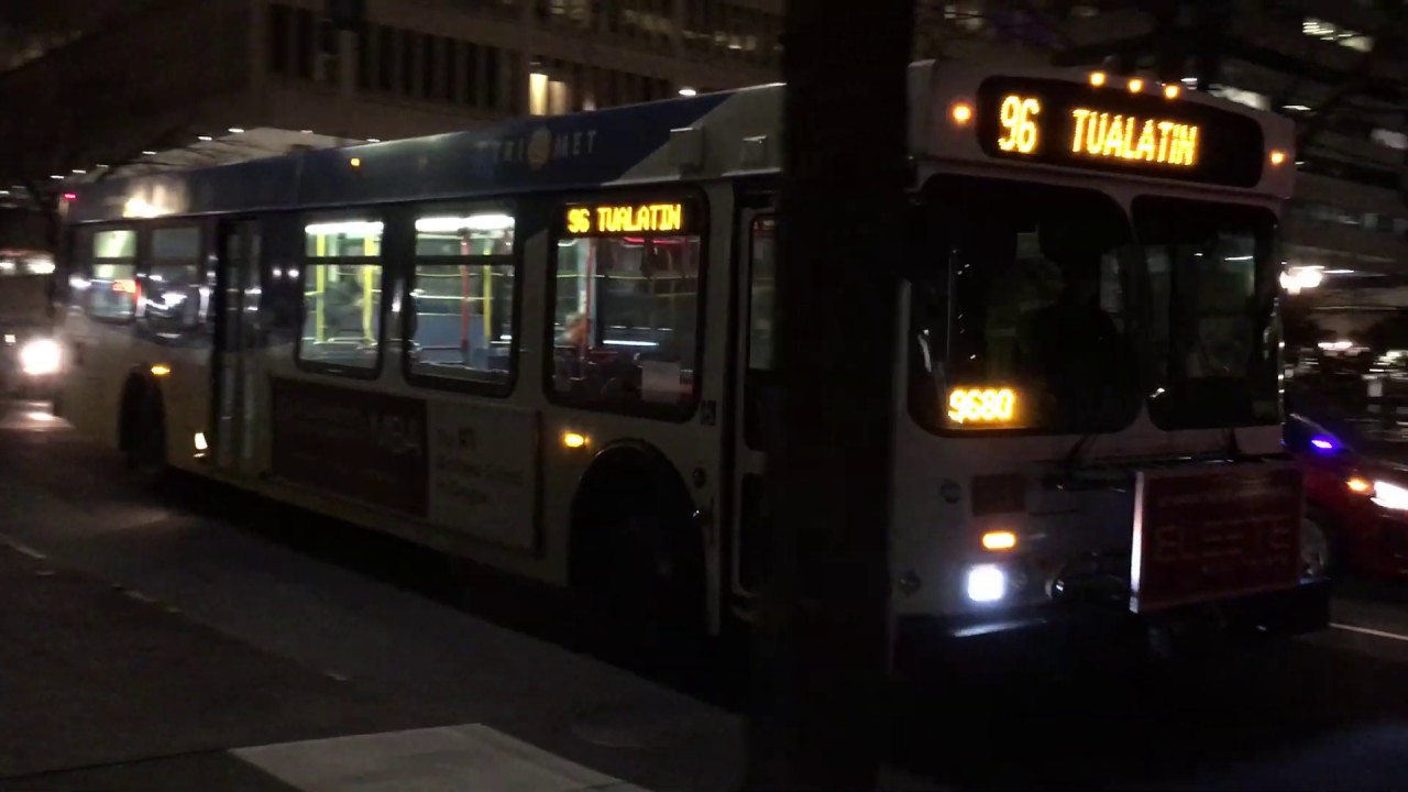 TriMet 2005 New Flyer D40LF #2803 on line 96 - YouTube