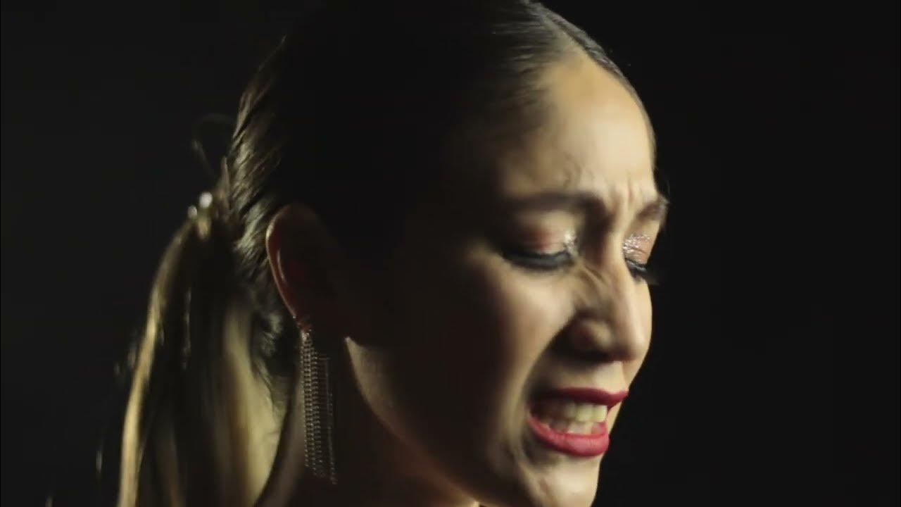 Consuelo Castillo - Como la flor - (Videoclip oficial) - YouTube