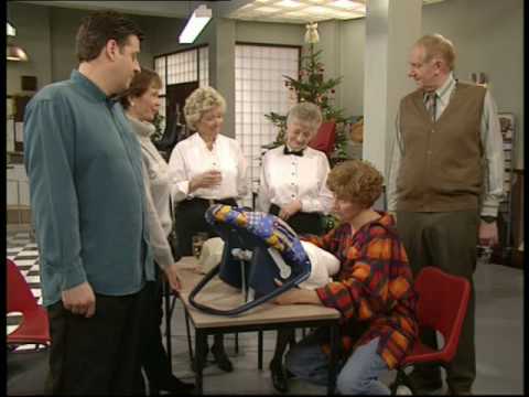 Dinnerladies - Series 2 - Episode 7 - Part 3 - YouTube