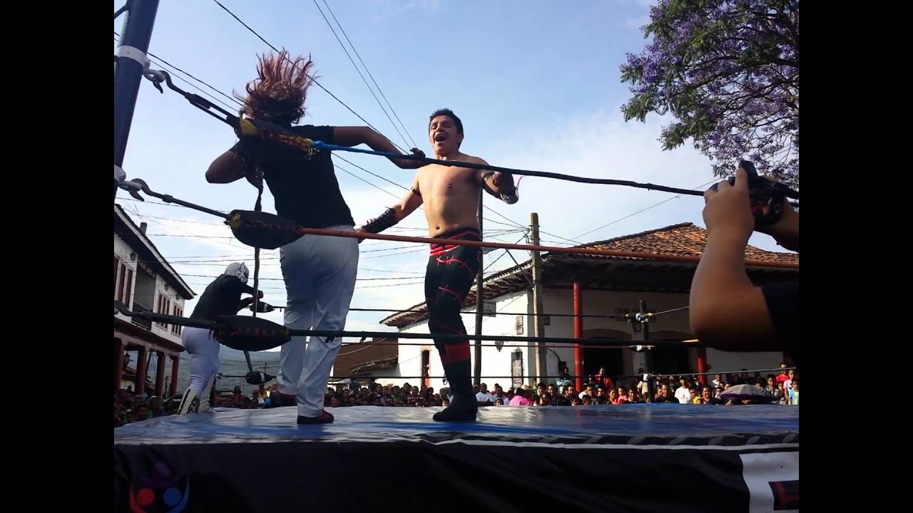 Lucha Libre en Santa clara del cobre. - YouTube